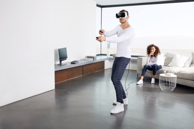 スマホ対応VRヘッドセットでSteamVRゲームが楽しめる「ZEISS VR ONE Connect」を発表 | StartHome